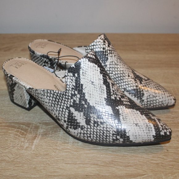 Time and Tru | Shoes | Bundle Of 2 Pair Womens Heel Clogs Time And Tru ...